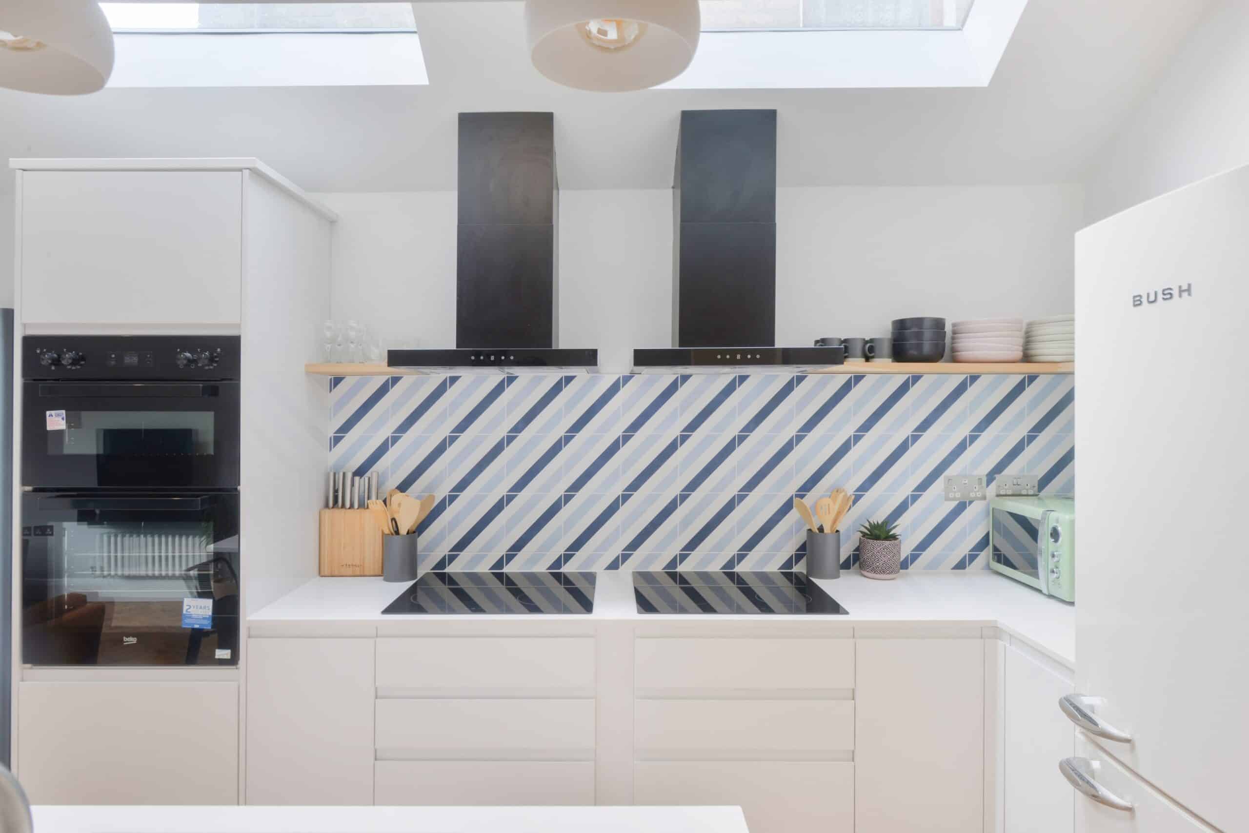 Trehurst: High-end 6-Bed HMO With Kitchen And Loft Extensions (Hackney ...