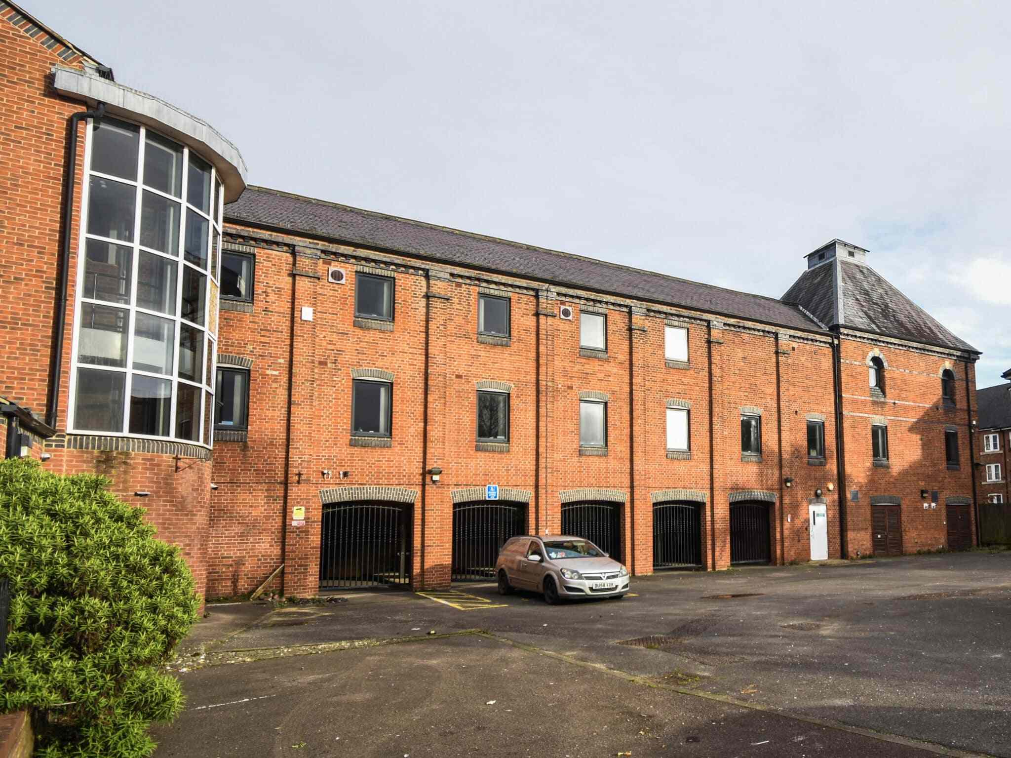 The Old Maltings: Commercial To 21 Flats & 2 Houses (Abingdon ...
